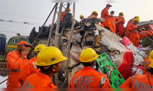 Coromandel Express Accident in Odisha: Check full list of helpline and ...