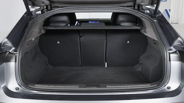 Renault unveils aviation-inspired flagship SUV 'Rafale' at Paris Air ...