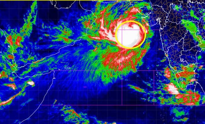 Cyclone Biparjoy weakens into very severe cyclonic storm, Gujarat on ...