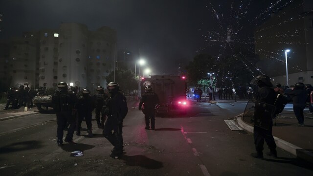 17-year-old's death in police shootout leads to riots in France - CNBC TV18