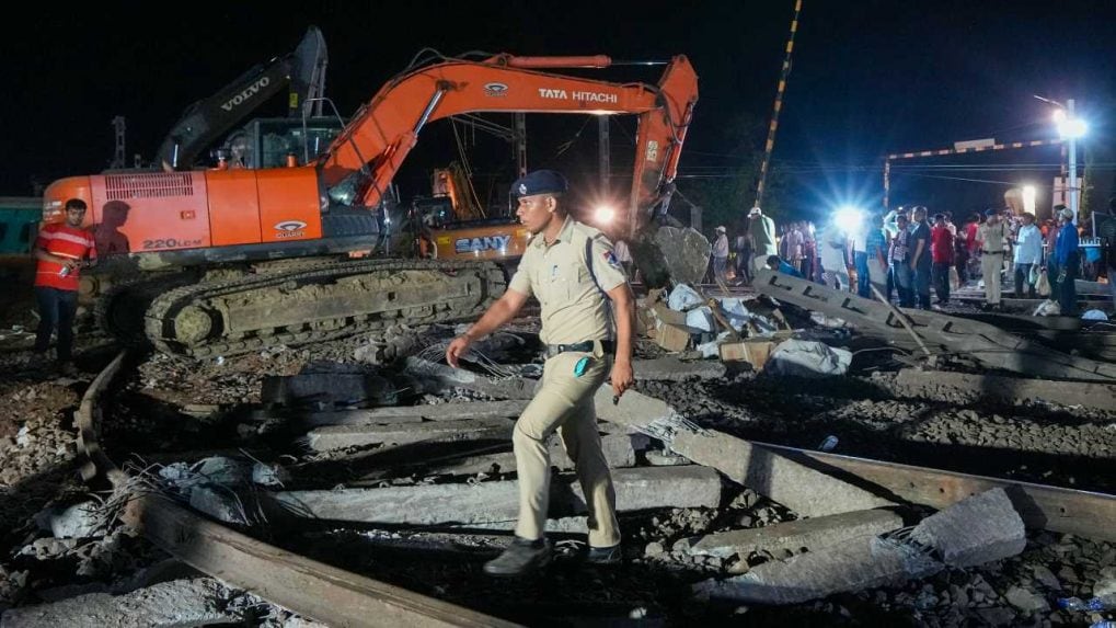 Odisha train accident | 'Signalling issue' behind derailment of ...