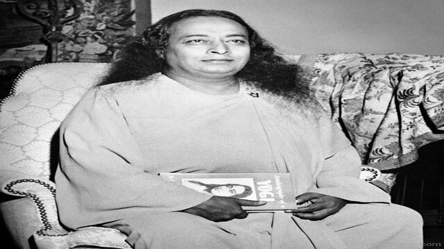 Modern day gurus who popularised Yoga in the west - CNBC TV18
