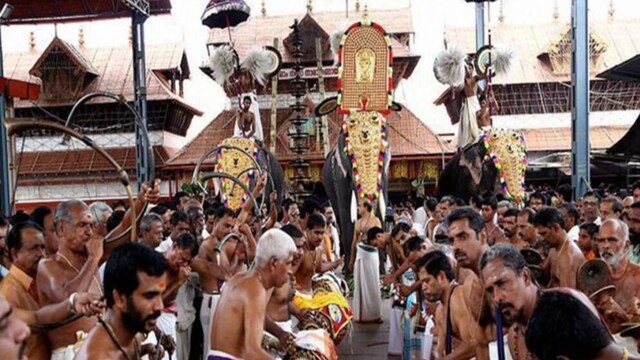Guruvayur temple to convert its silver stock into gold - CNBC TV18