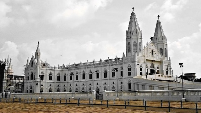 Indian Railways starts special train from Mumbai for Velankanni ...
