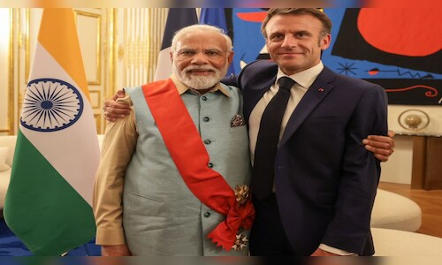 PICS | Modi in Paris Day 1: PM meets Indian diaspora, is conferred with ...