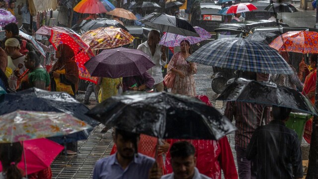 Mumbai Rains Imd Forecasts City To Receive Moderate Rain Check