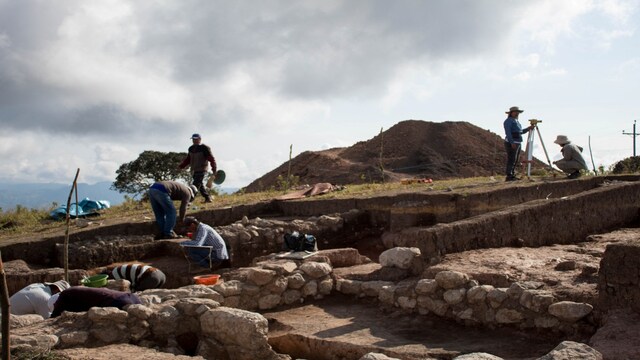 Archaeologists unearth 3,000-year-old priest's tomb in Northern Peru's ...