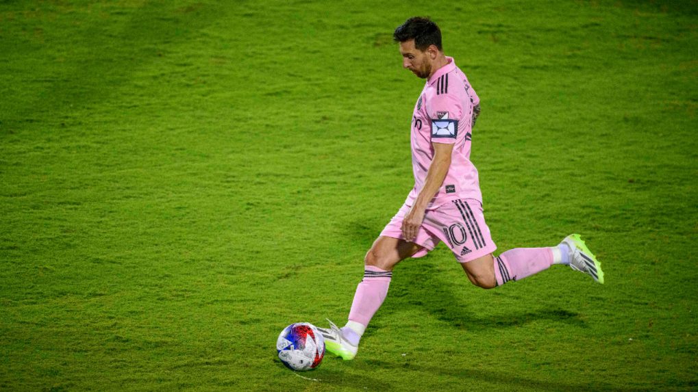 Watch: Lionel Messi scores two goals as Inter Miami beats FC Dallas 5-4 ...