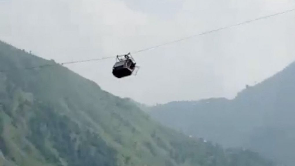 Pakistan military saves four children trapped in dangling cable car