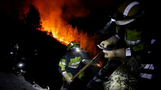 Evacuation, firefighting efforts continue as Spain battles wildfire ...