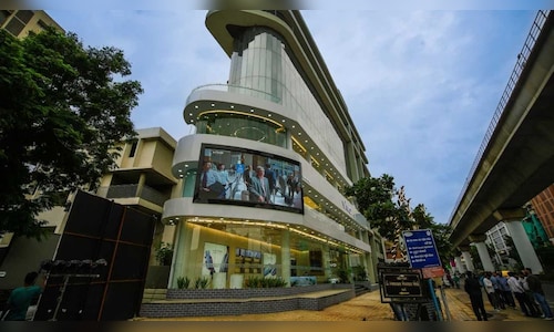 vivo opens its largest flagship store in the country in Ahmedabad ...