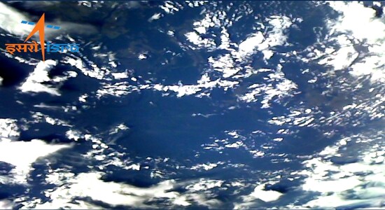 Chandrayaan-3 Mission: ISRO shares pictures of Earth and Moon captured ...