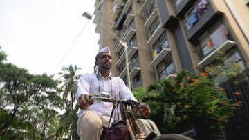 Mumbai's resilient Dabbawallahs aim to make up for the COVID-induced ...