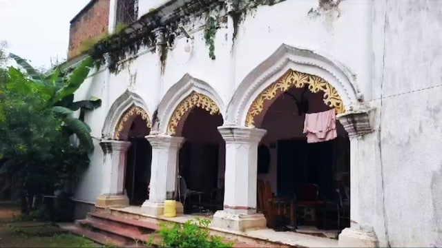 Jaipur Rajbari's golden goddess — A unique Durga Puja tradition - CNBC TV18