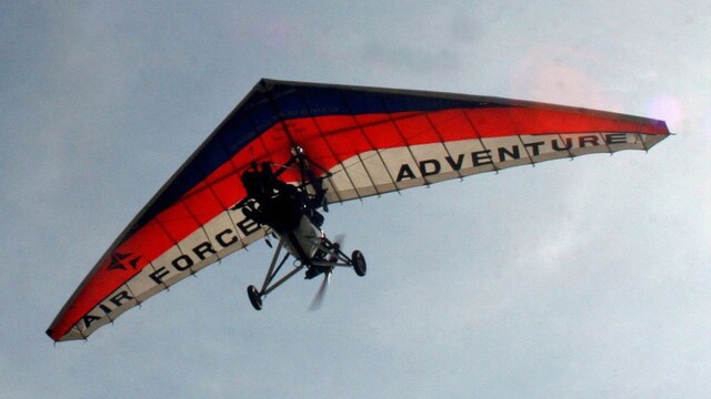 DGCA issues revised guidelines for powered hang gliders for enhanced ...