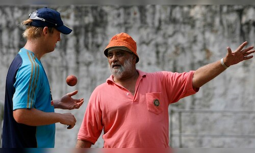 Former India skipper Bishan Singh Bedi passes away aged 77 - CNBC TV18