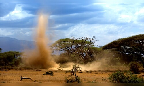 Bizarre 'dust devil' storm witnessed at Chennai's Marina Beach ...