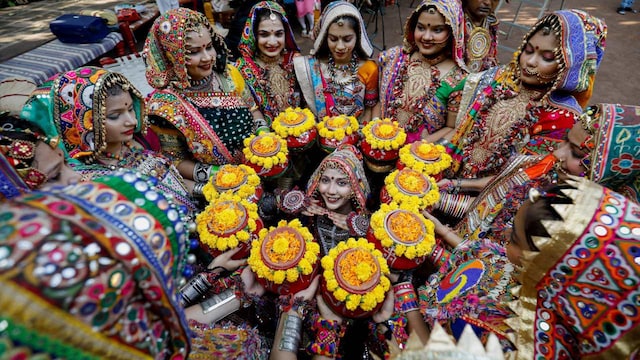 Nine nights of joy: 9 must-visit cities to experience Navratri ...