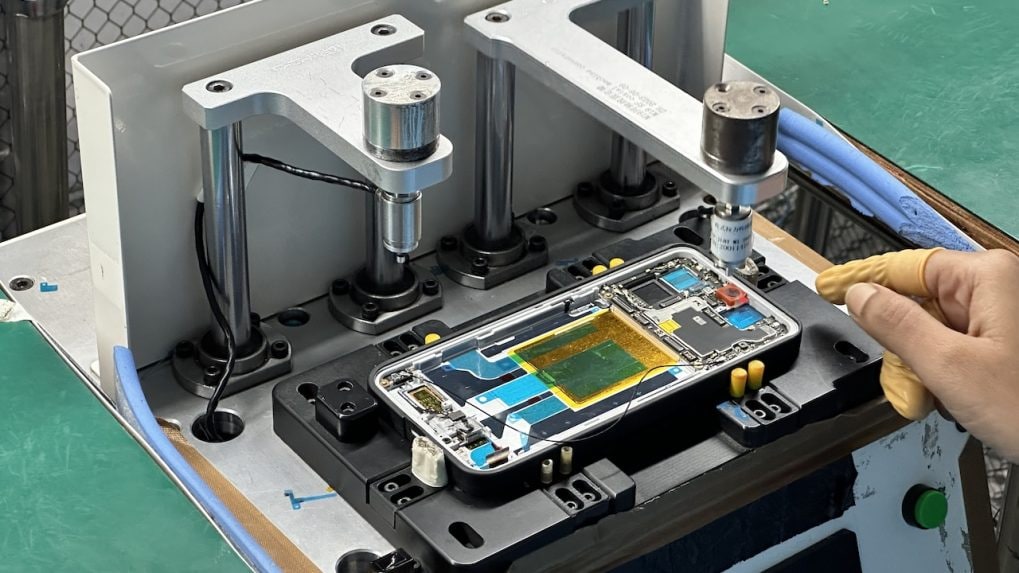 Nothing Phone (2): I visited Nothing's smartphone manufacturing plant ...