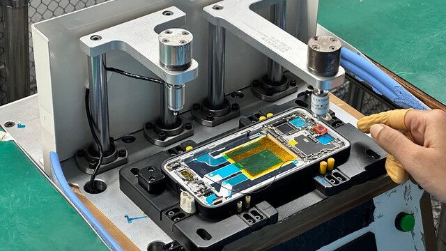 Nothing Phone (2): I visited Nothing's smartphone manufacturing plant ...