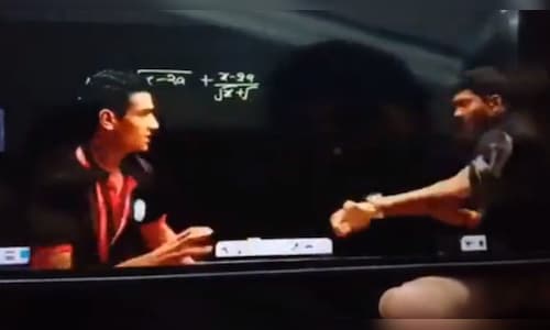 Video of student slapping Physics Wallah teacher with slipper during ...