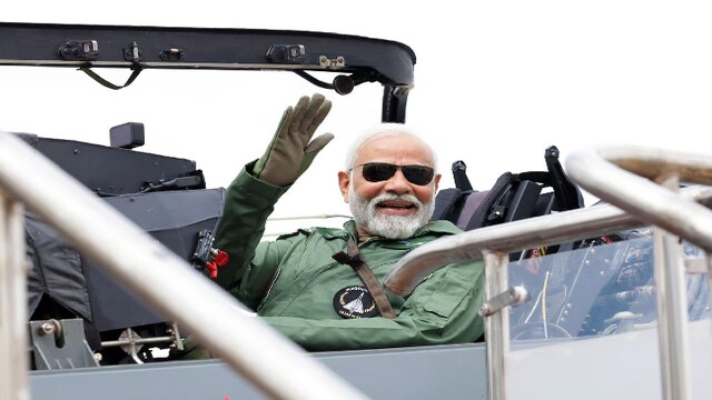 PM Narendra Modi tops global leadership charts with 76% approval ...