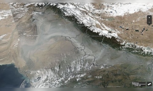 Air Pollution: NASA satellite images show a layer of smog from Punjab ...