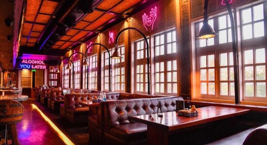 Top sports bars in Delhi you should visit to watch India vs Australia ...