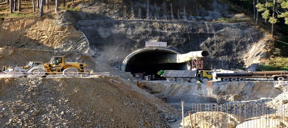 Uttarkashi tunnel collapse: 6-inches pipeline inserted through rubble ...