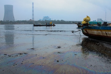 Chennai oil spill: 40 tonnes of oil-laden sludge removed, says ...
