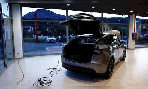 EV industry bats for FAME 3, requires incentives till 20-25% demand ...