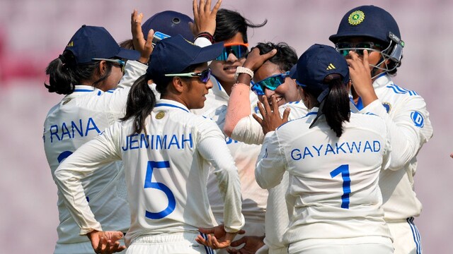 Head coach Amol Muzumdar hails Indian women cricket team for their Test ...