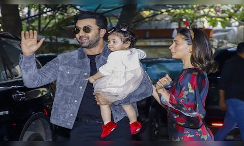 Ranbir Kapoor, Alia Bhatt reveal daughter Raha's face to public at ...