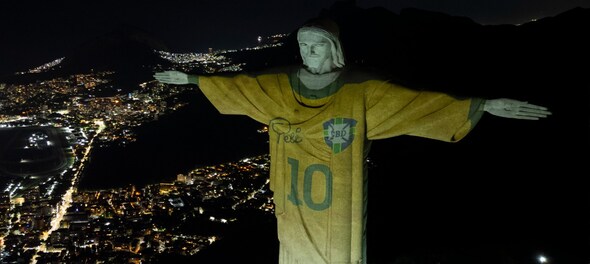 Brazil pays tributes to Pelé one year after his death, Christ the ...
