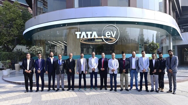 Tata Motors’ first exclusive TATA.ev stores launch in Gurugram, open ...