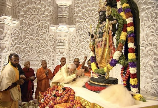 Watch | PM Modi unveils 51-inch Ram Lalla idol at Ayodhya temple in ...