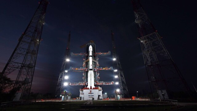 ISRO INSAT-3DS: GSLV rocket carrying meteorological satellite lifts-off ...