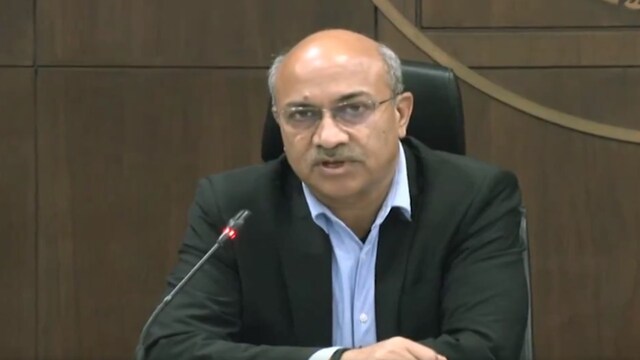 Deepak Kumar replaces Sanjay Prasad as new home secretary of UP - CNBC TV18