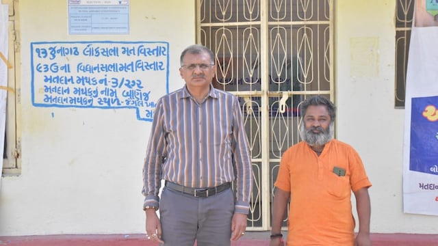 Meet Haridasji, the lone voter of Gujarat's Banej polling booth - CNBC TV18