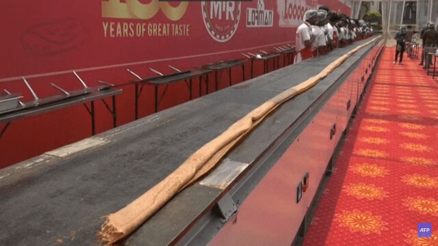 MTR Foods sets Guinness World Record for 'longest dosa'; all you need ...