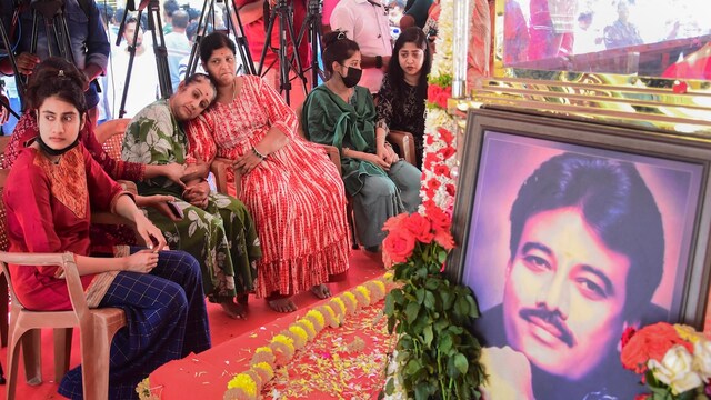 K Shivaram, actor and first Kannada UPSC qualifier, passes away - CNBC TV18