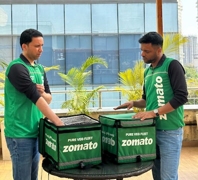 'All riders will wear red': Zomato rolls back green uniform for Pure ...